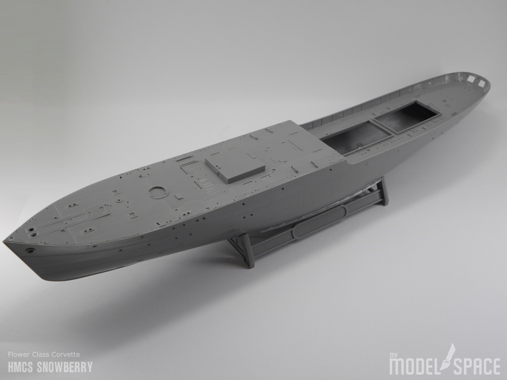 Flower Class Corvette HMCS SNOWBERRY Revell 1/144 - Page 2
